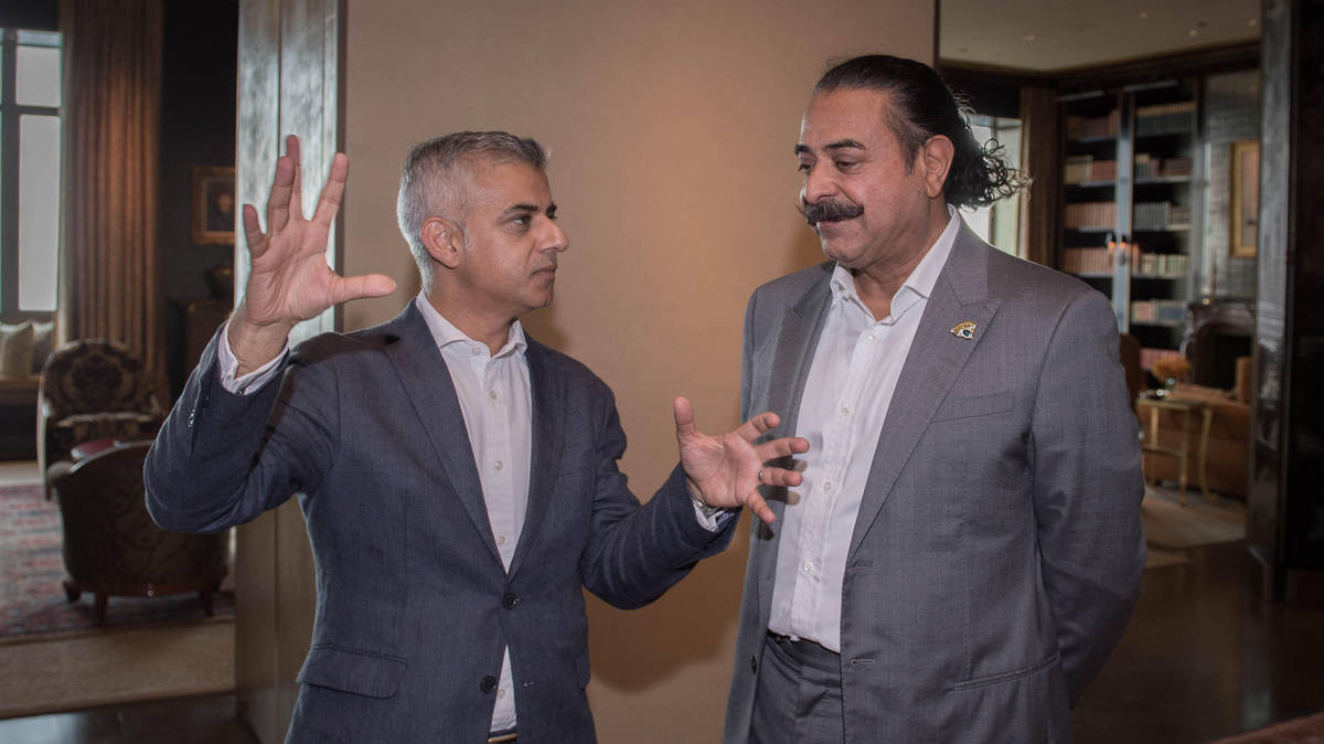 London Mayor celebrates birthday with Fulham billionaire owner on board ...
