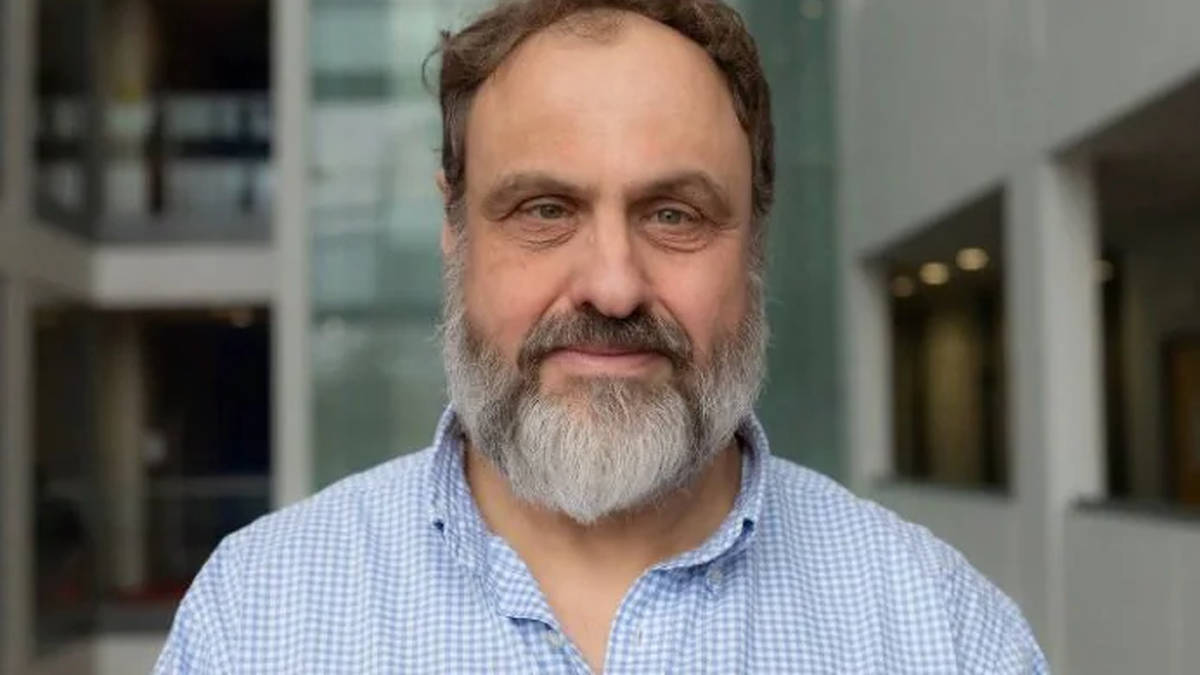Israeli professor vows to keep teaching after protest held by masked ...