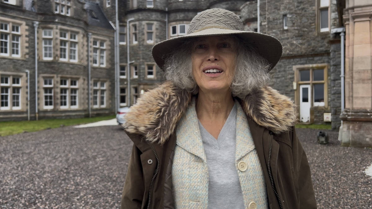 Castle owner who offered up Highlands estate to ex-Prince Andrew ...