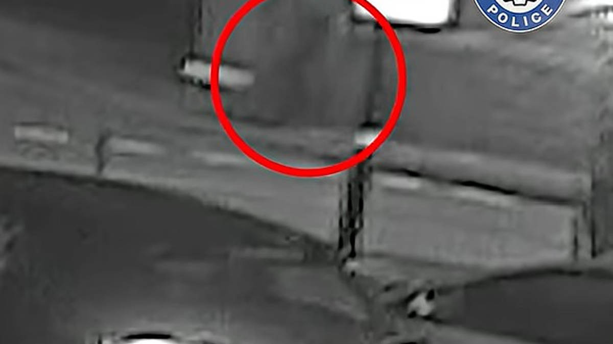 Moment attackers flee after killing dad with industrial-sized firework ...