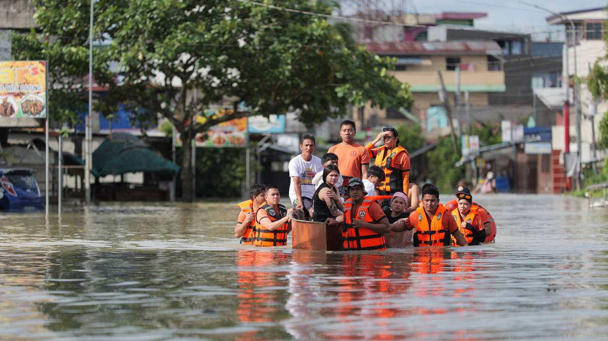 Eighteen dead after second typhoon in a week hits the Philippines | LBC