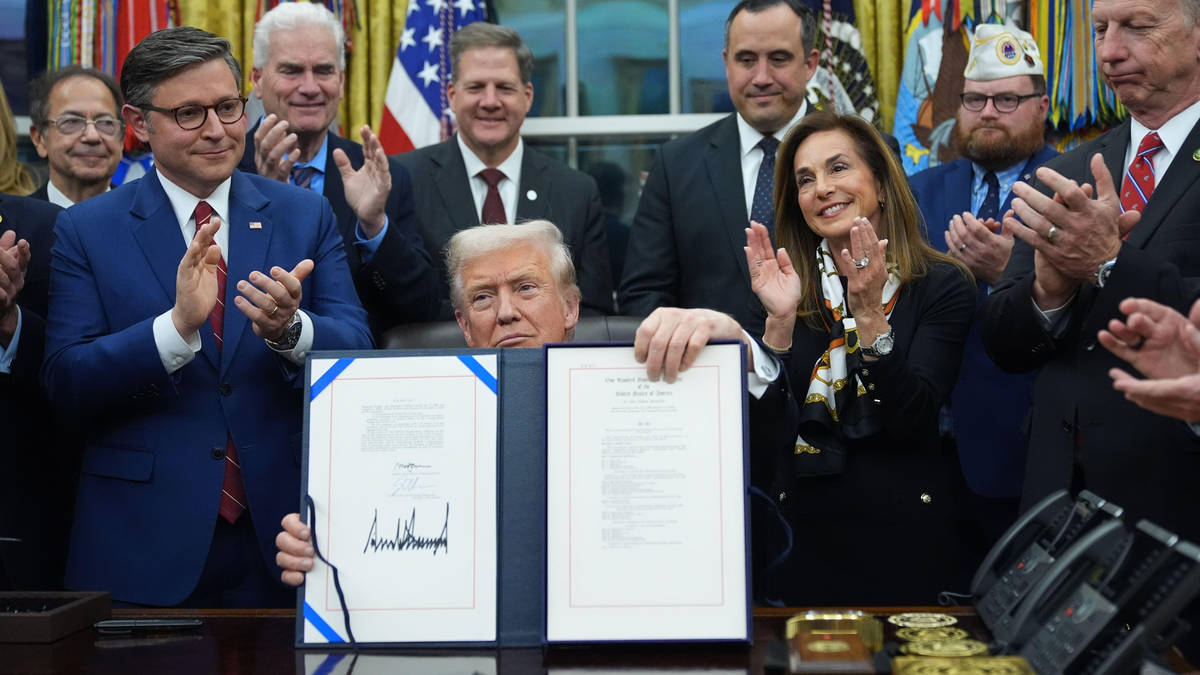 Trump signs bill to re-open US government after historic 43-day ...