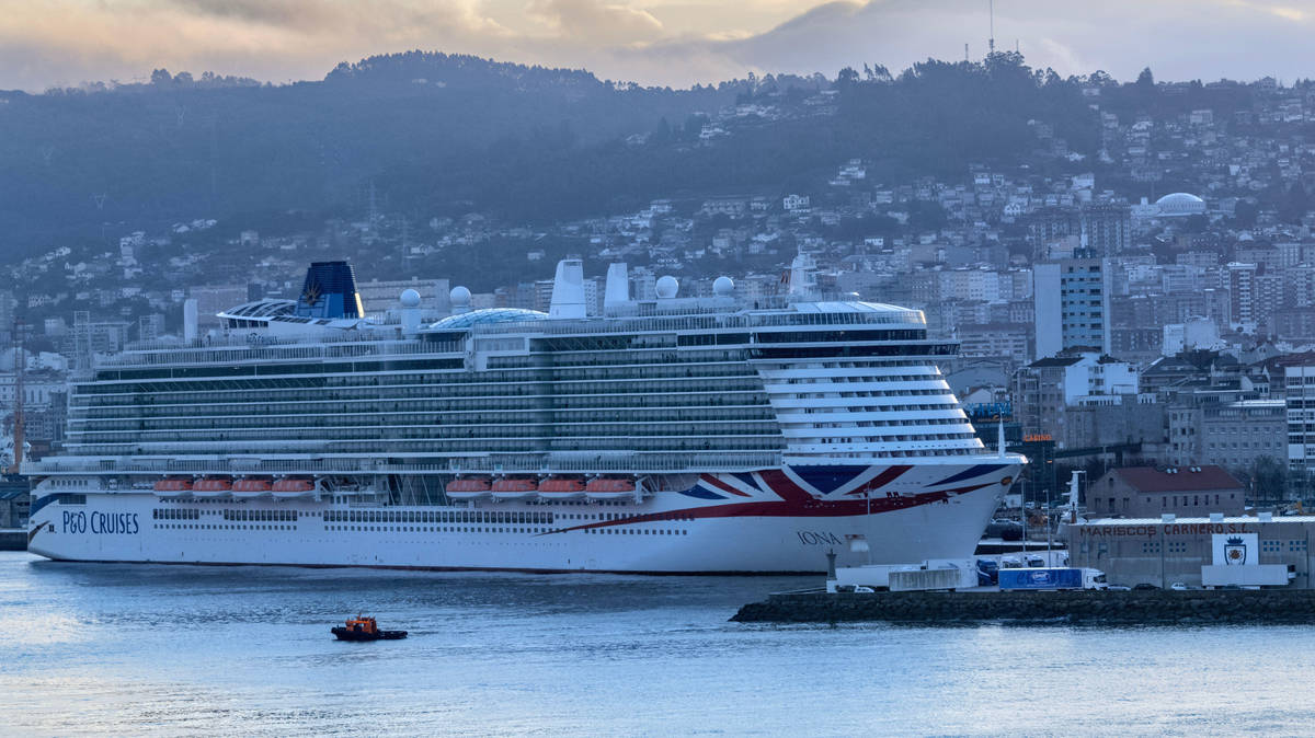 Cruise ship stuck in port after thousands of bananas spill into solent ...