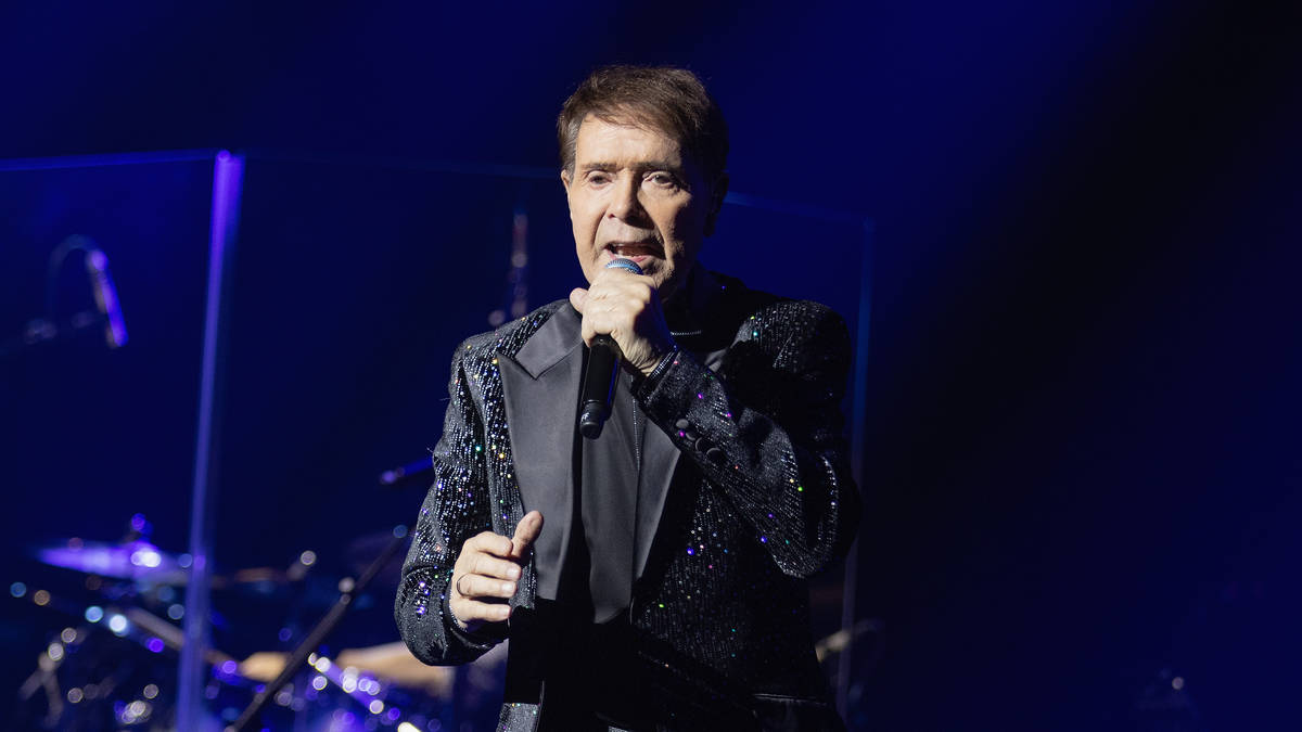 Sir Cliff Richard reveals prostate cancer battle as he calls for better ...