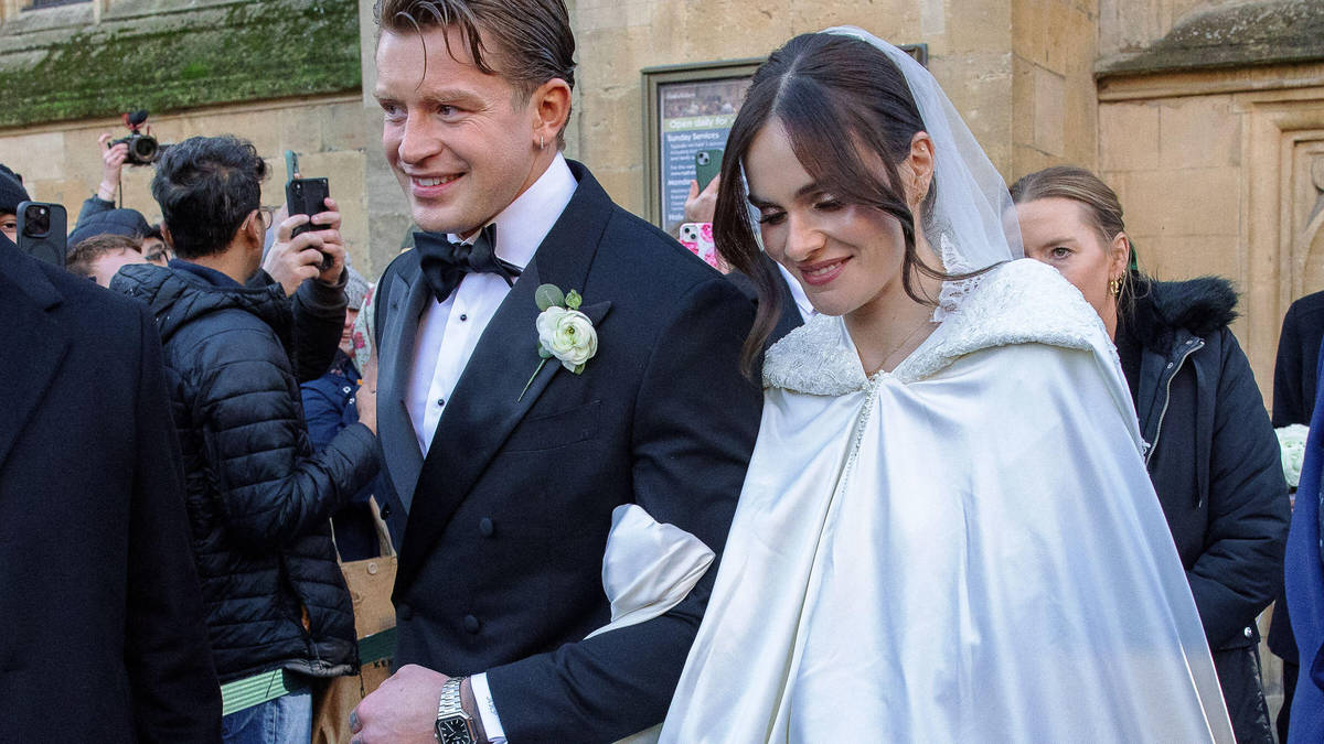 Adam Peaty takes swipe at family by 'changing name' following wedding ...