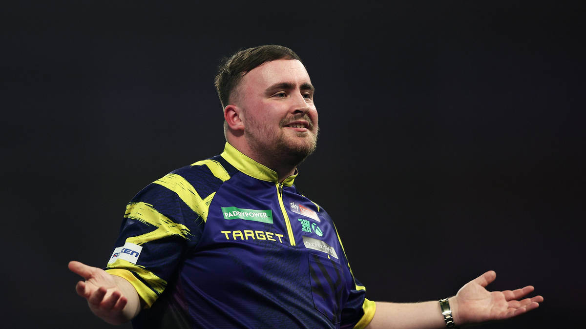 Luke Littler reaches World Darts Championship quarter-finals | Riviera ...