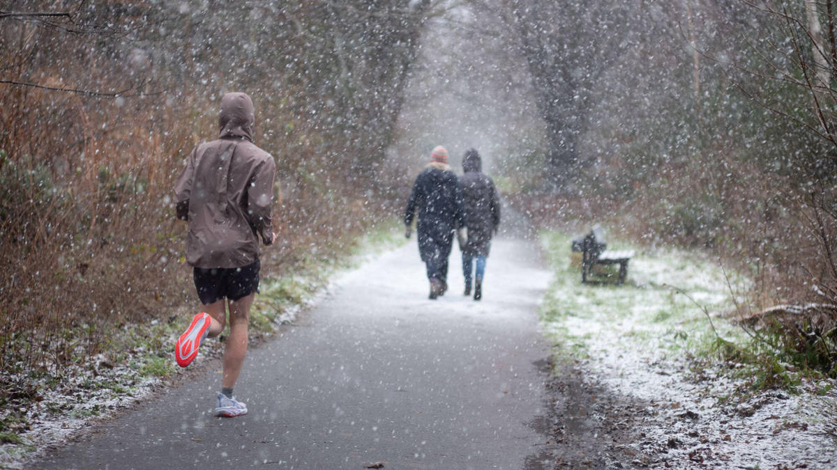 Pictured: Arctic blast sweeps UK as Met Office issues Amber warning ...