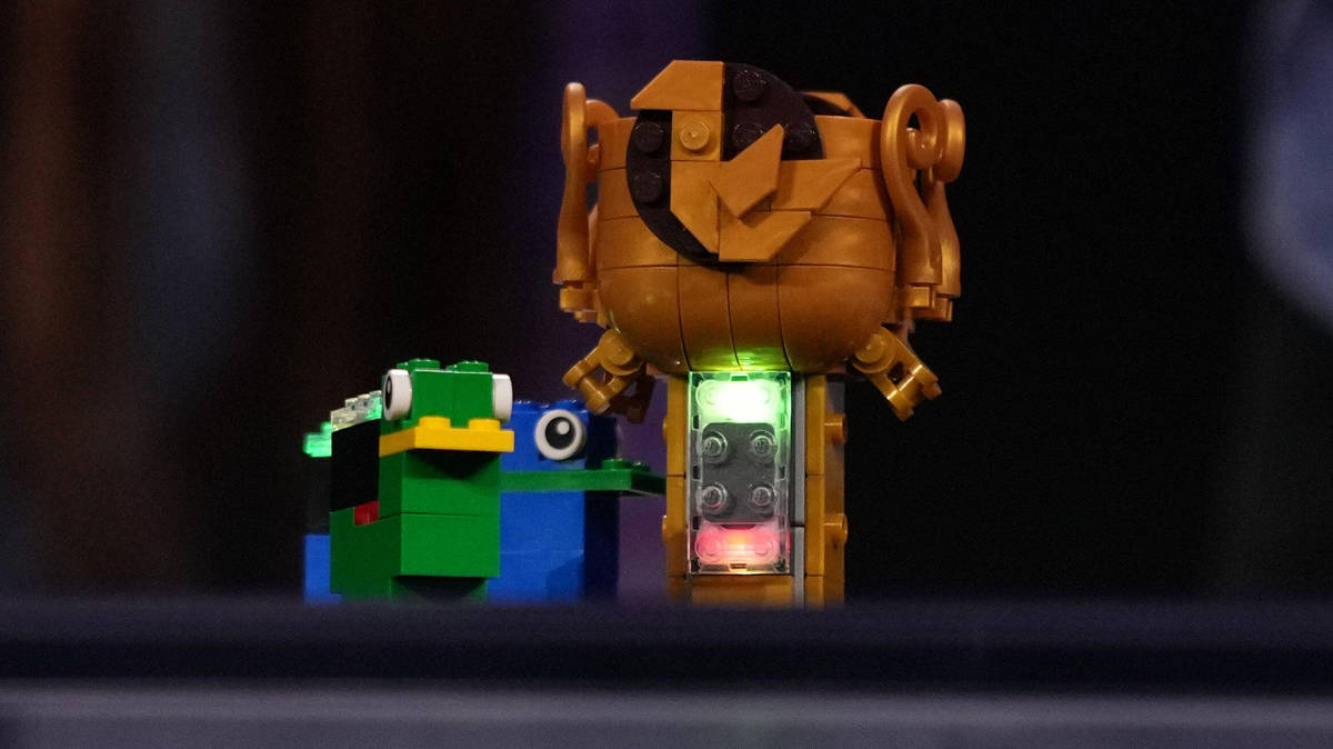 Lego launches “Smart Bricks” with lights, sounds and sensors | Riviera ...