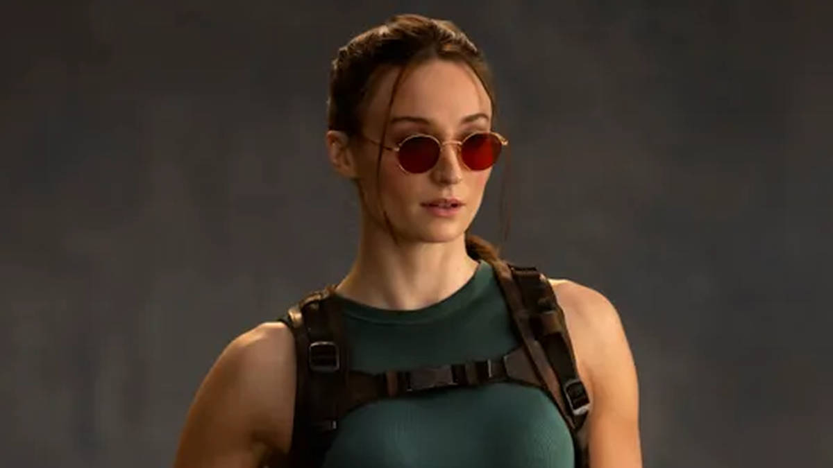 First image revealed of actress Sophie Turner as Tomb Raider's Lara ...
