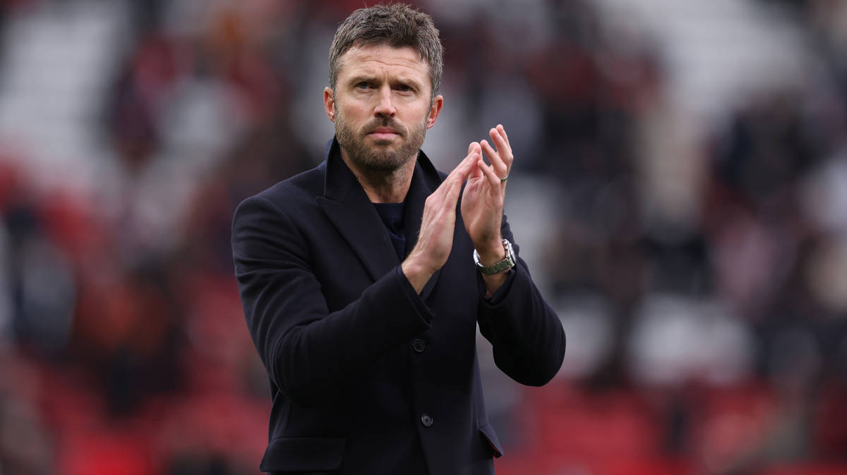 Carrick hailed after stunning 2-0 derby win over City in first game as ...