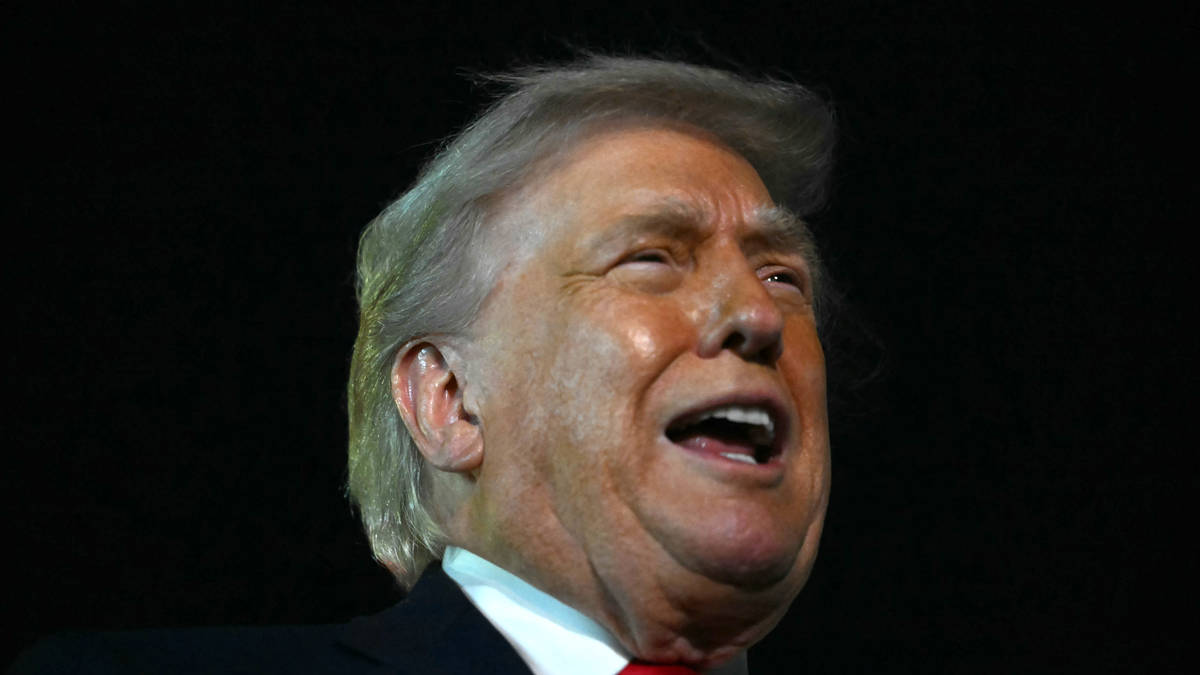 Trump reiterates desire for US to take Greenland as he shares private ...