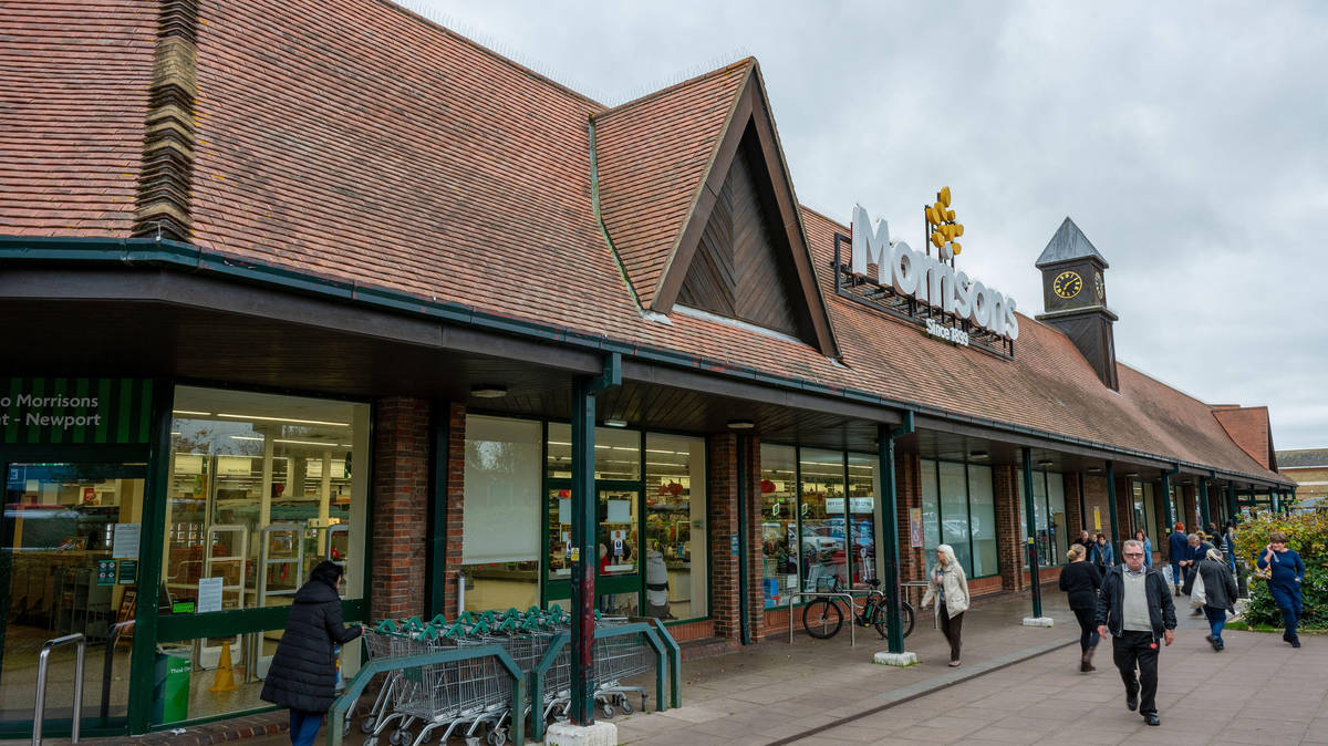 Morrisons reveals £381m annual loss but hails solid festive trading | LBC