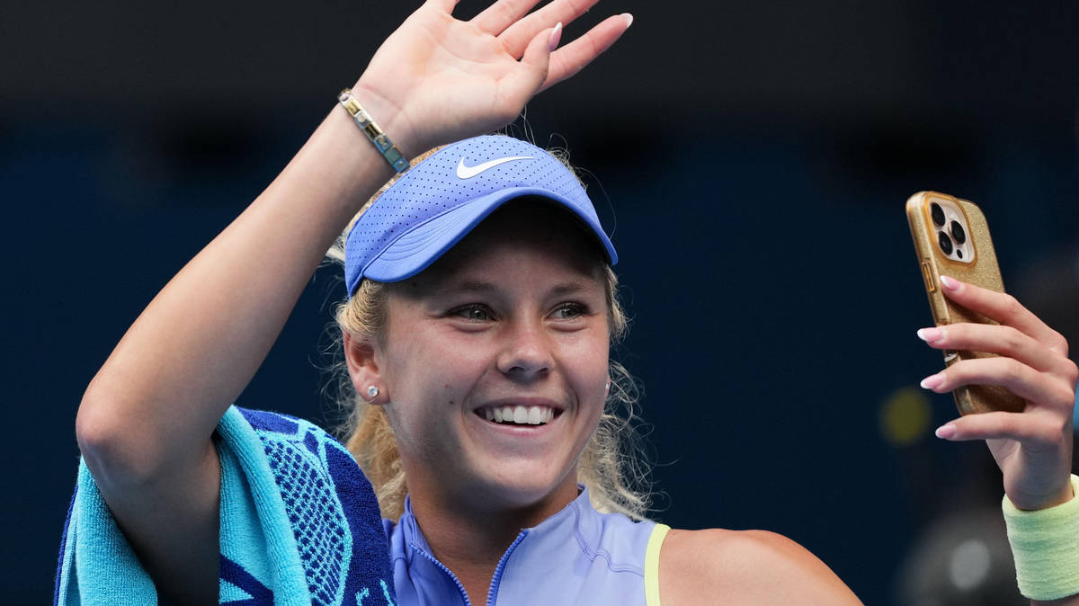 French teenager Ksenia Efremova wins Australian Open girls title ...