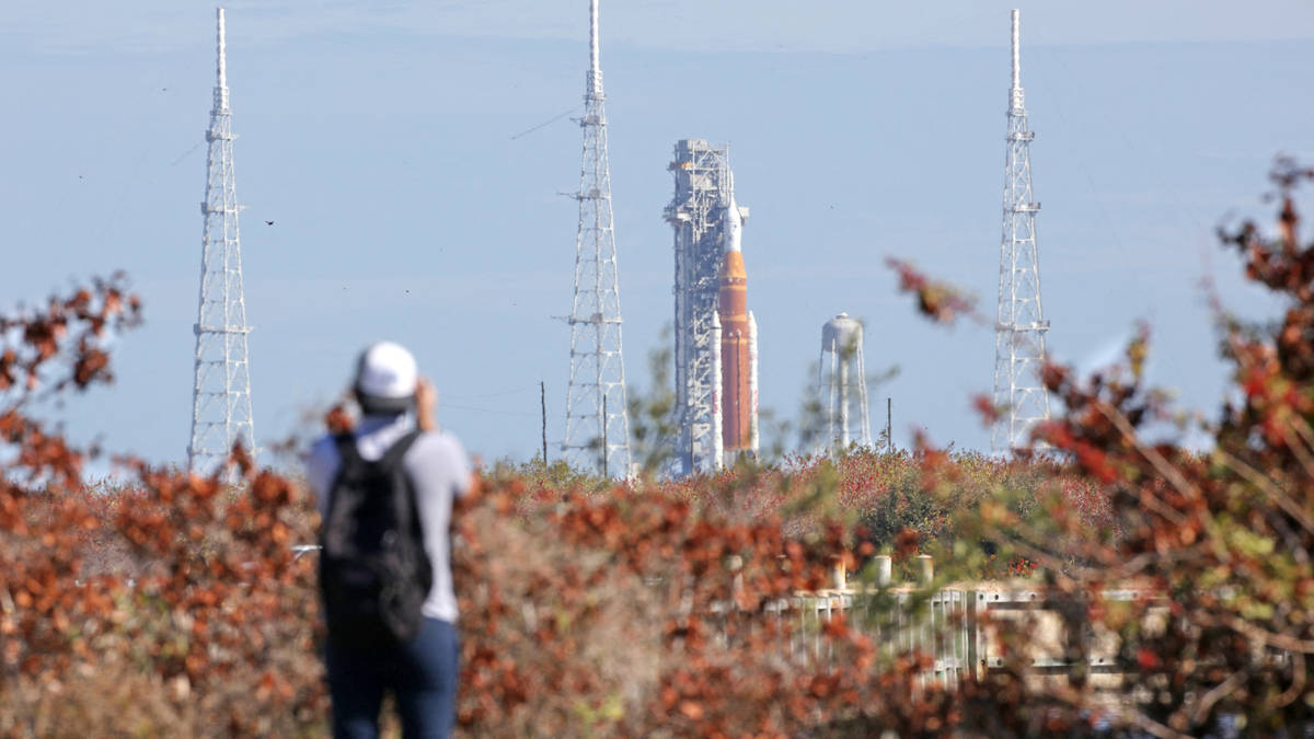 Moon mission could be delayed after rocket fault discovered, says NASA ...