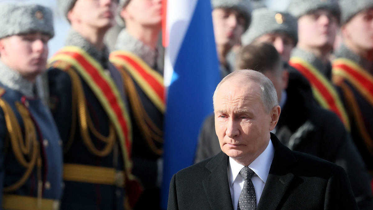 UK hits Russia with largest wave of sanctions yet on fourth anniversary ...