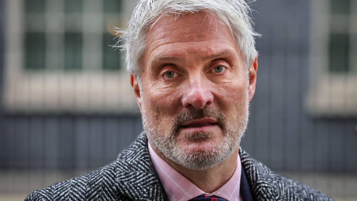 Father of Nottingham victim Barnaby Webber 'saw son’s phone travel to ...