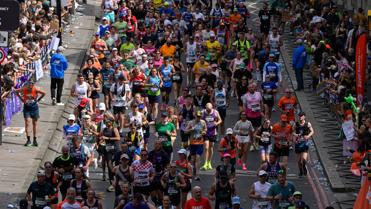 London Marathon breaks record for most ever finishers in any 26 mile ...