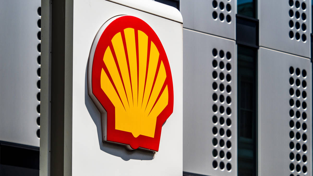 Shell profits soar amid surging oil prices because of Iran war | LBC