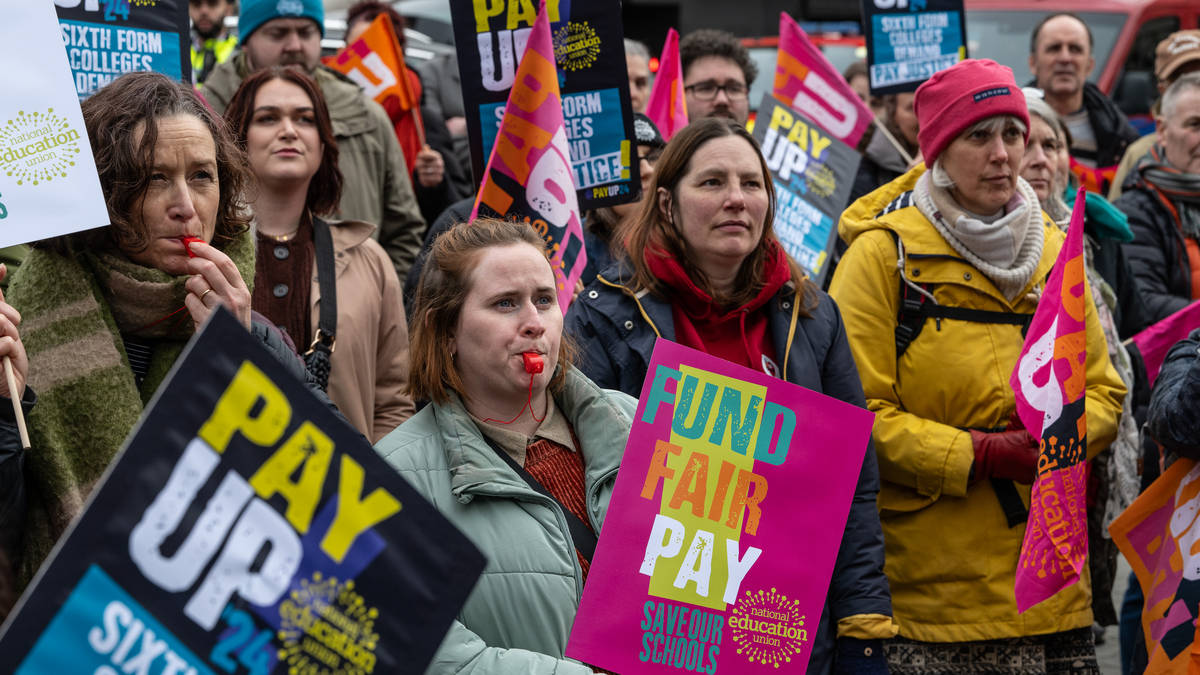 Teachers to vote on striking over pay and school funding | LBC