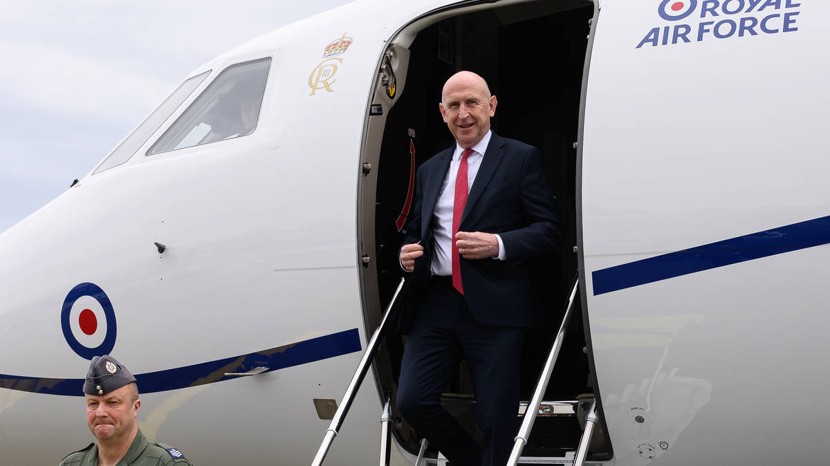 Russia ‘jammed signals of RAF jet’ carrying defence secretary | LBC