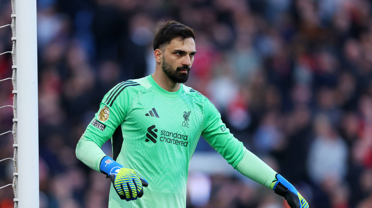 Liverpool FC player fined after police stop for using phone on motorway ...