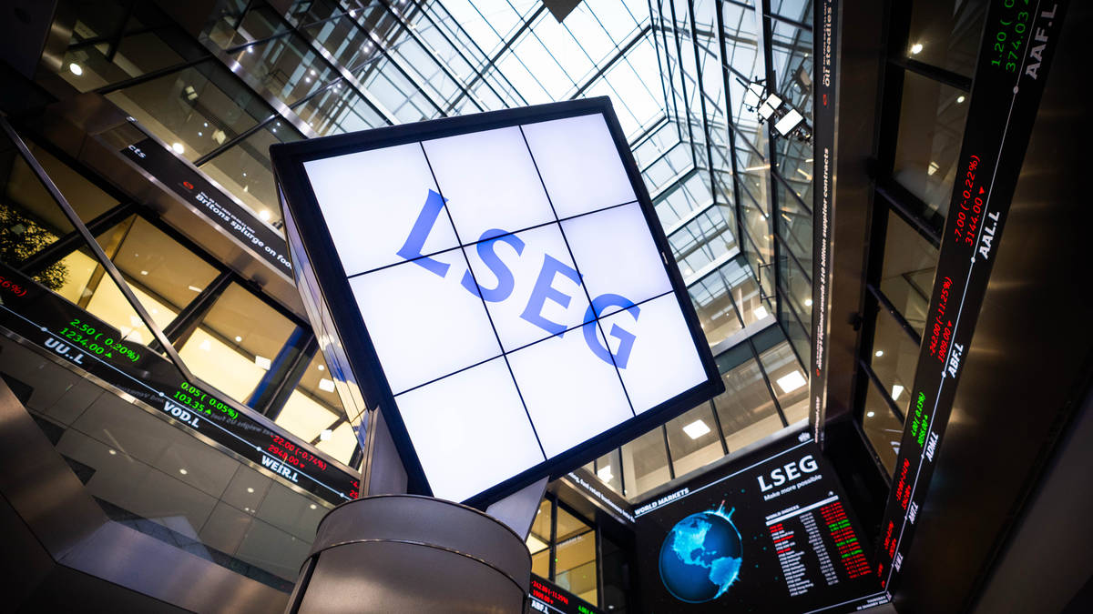 Miners lift FTSE 100 while oil price heads lower | LBC