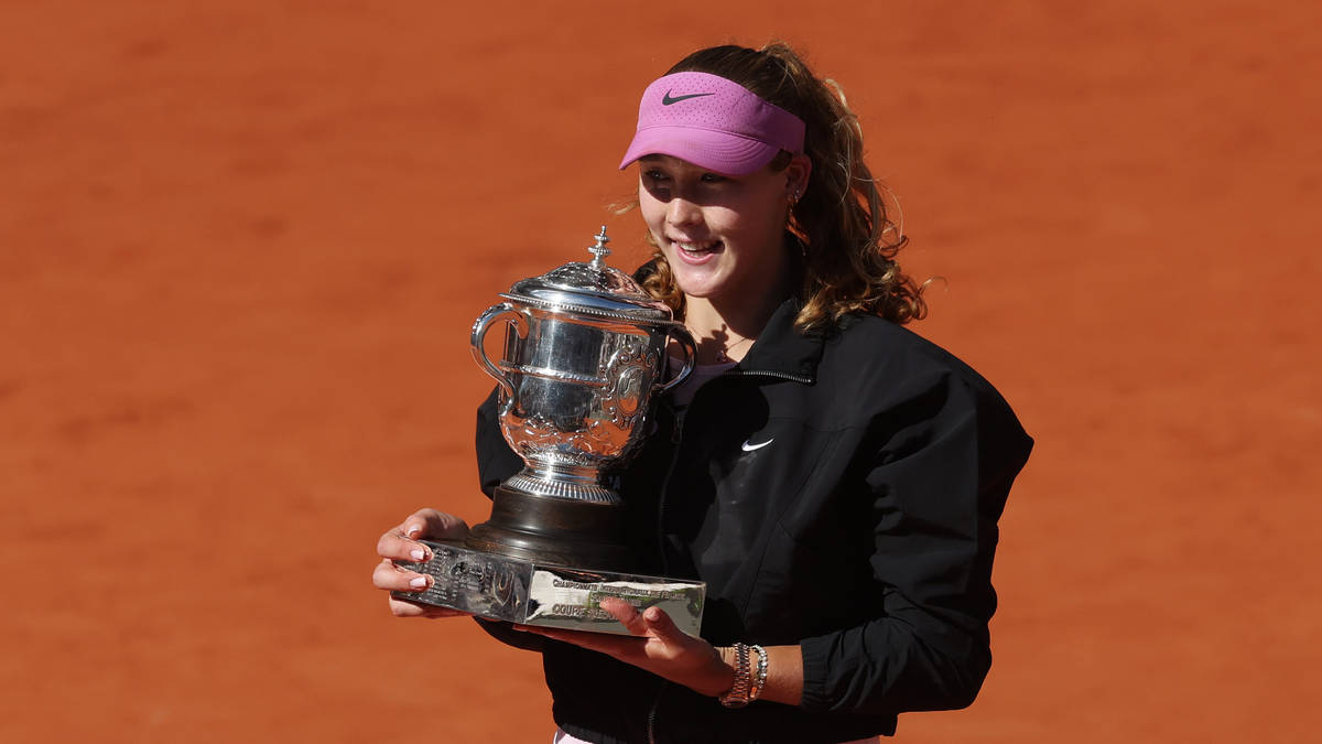 Mirra Andreeva becomes youngest female French Open winner since 1992 ...
