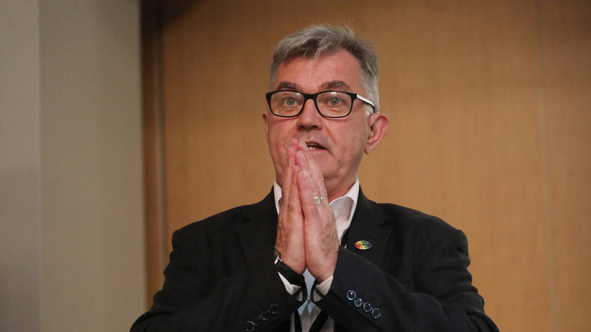 RMT chief clashes with Andrew Pierce on the union's right to strike ...